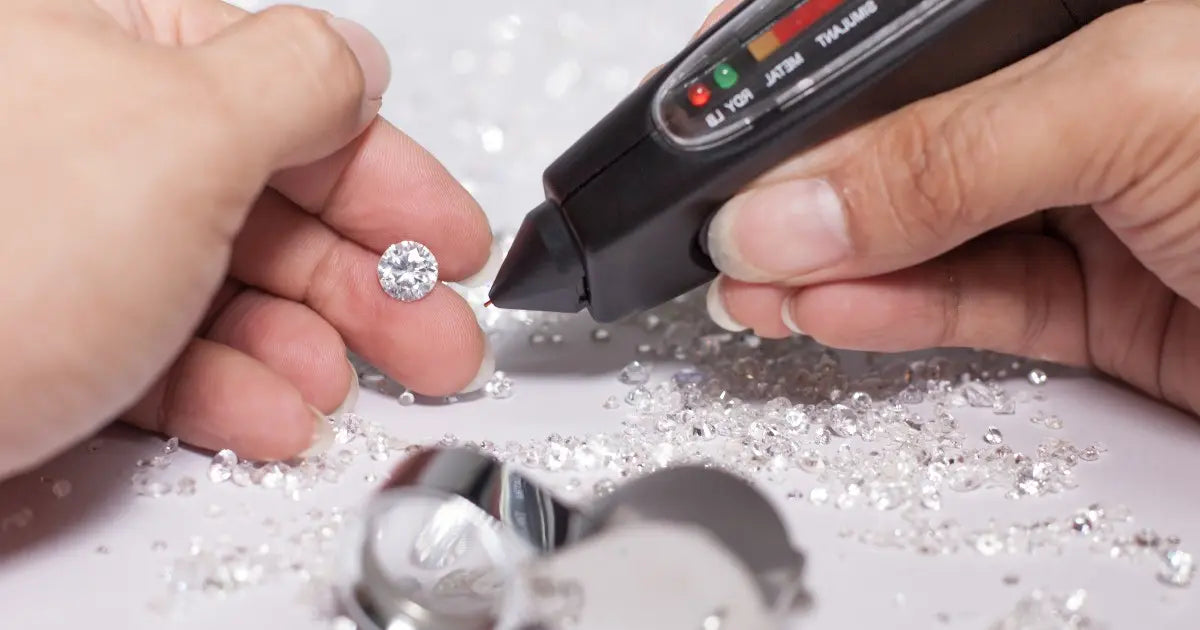 How to Tell if a Diamond Is Real Using Simple Tests at Home – Azzallure